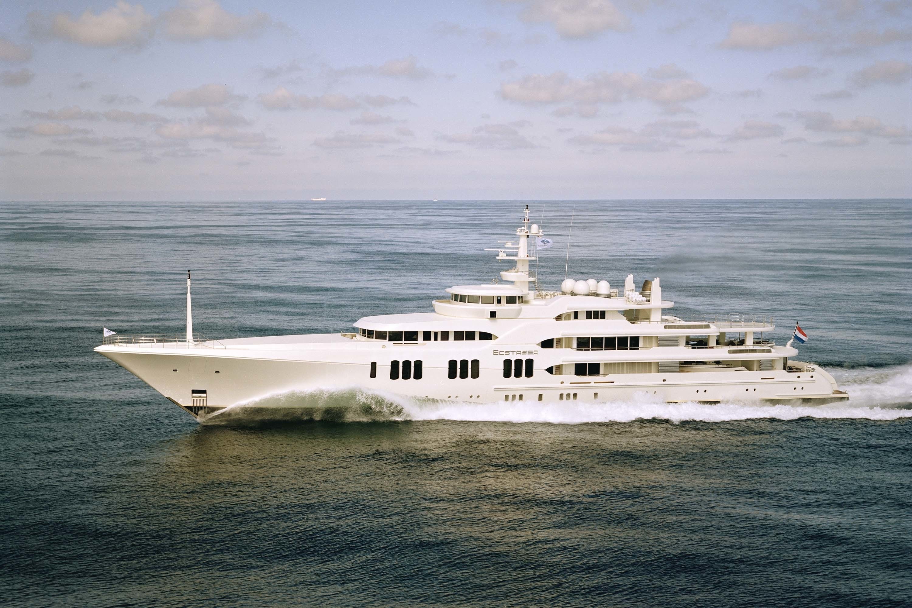 Yacht ECSTASEA, Feadship | CHARTERWORLD Luxury Superyacht Charters